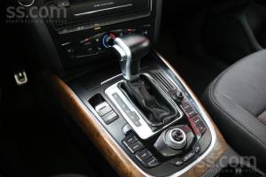 Black Audi Q5 2009 in Riga, with an engine capacity of 2.00 L and mileage of 230 thousand km for 6995 €, photo 10 on AUTOMOTO.COM.LV