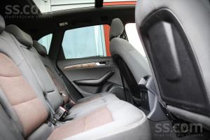 Black Audi Q5 2009 in Riga, with an engine capacity of 2.00 L and mileage of 230 thousand km for 6995 €, photo 17 on AUTOMOTO.COM.LV