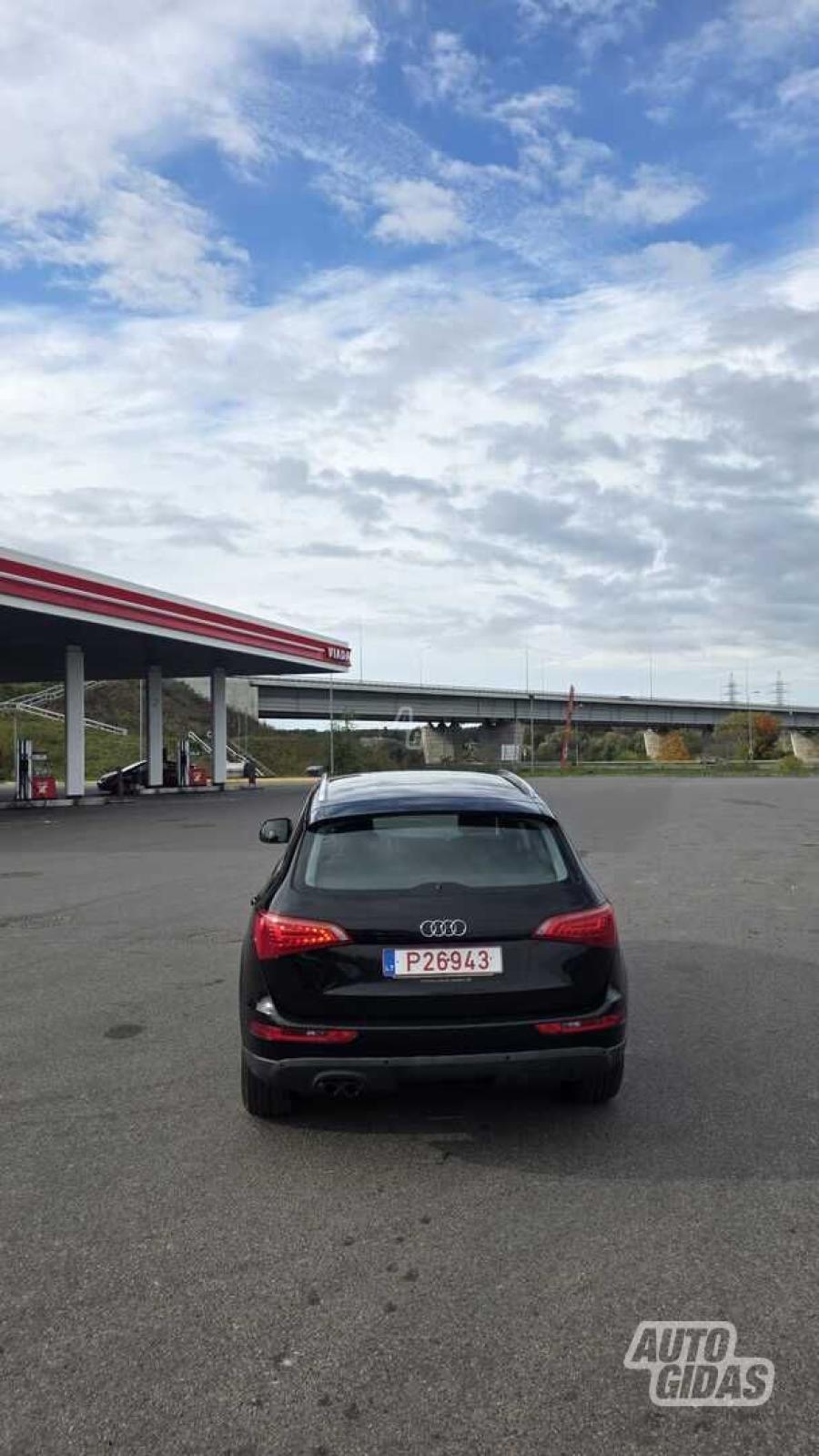 Black Audi Q5 2009 in Kaunas, with an engine capacity of 2.00 L and mileage of 320 thousand km for 6650 €, photo 6 on AUTOMOTO.COM.LV