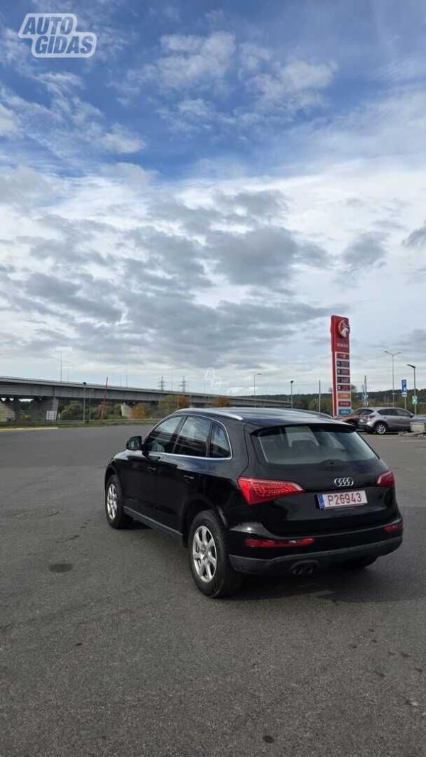 Black Audi Q5 2009 in Kaunas, with an engine capacity of 2.00 L and mileage of 320 thousand km for 6650 €, photo 8 on AUTOMOTO.COM.LV
