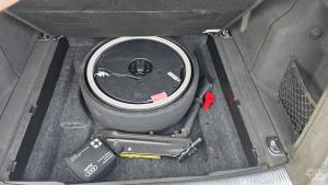 Black Audi Q5 2009 in Kaunas, with an engine capacity of 2.00 L and mileage of 320 thousand km for 6650 €, photo 21 on AUTOMOTO.COM.LV