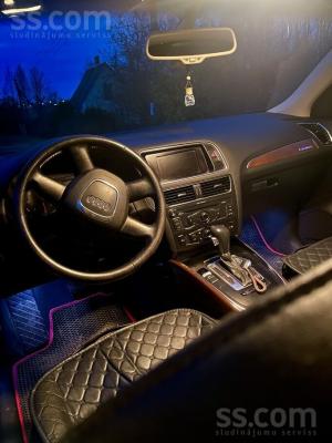 Black Audi Q5 2009 in Jekabpils, with an engine capacity of 3.00 L and mileage of 285 thousand km for 9200 €, photo 10 on AUTOMOTO.COM.LV