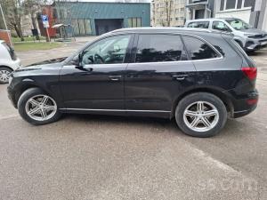 Black Audi Q5 2010 in Riga, with an engine capacity of 2.00 L and mileage of 404 thousand km for 8650 €, photo 4 on AUTOMOTO.COM.LV