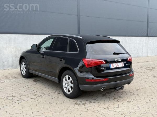 Black Audi Q5 2010 in Riga, with an engine capacity of 3.00 L and mileage of 299 thousand km for 9900 €, photo 5 on AUTOMOTO.COM.LV