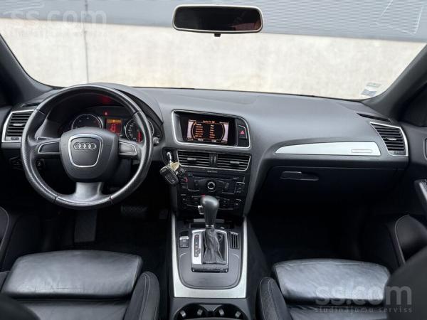 Black Audi Q5 2010 in Riga, with an engine capacity of 3.00 L and mileage of 299 thousand km for 9900 €, photo 8 on AUTOMOTO.COM.LV