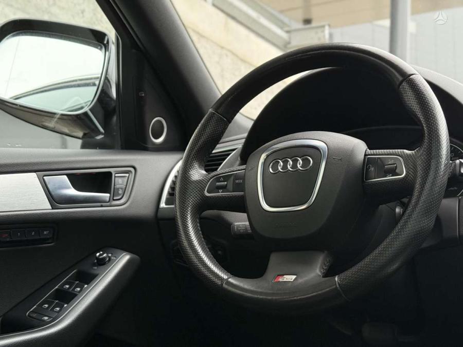 Black Audi Q5 2010 in Vilnius, with an engine capacity of 2.97 L and mileage of 244 thousand km for 9600 €, photo 12 on AUTOMOTO.COM.LV