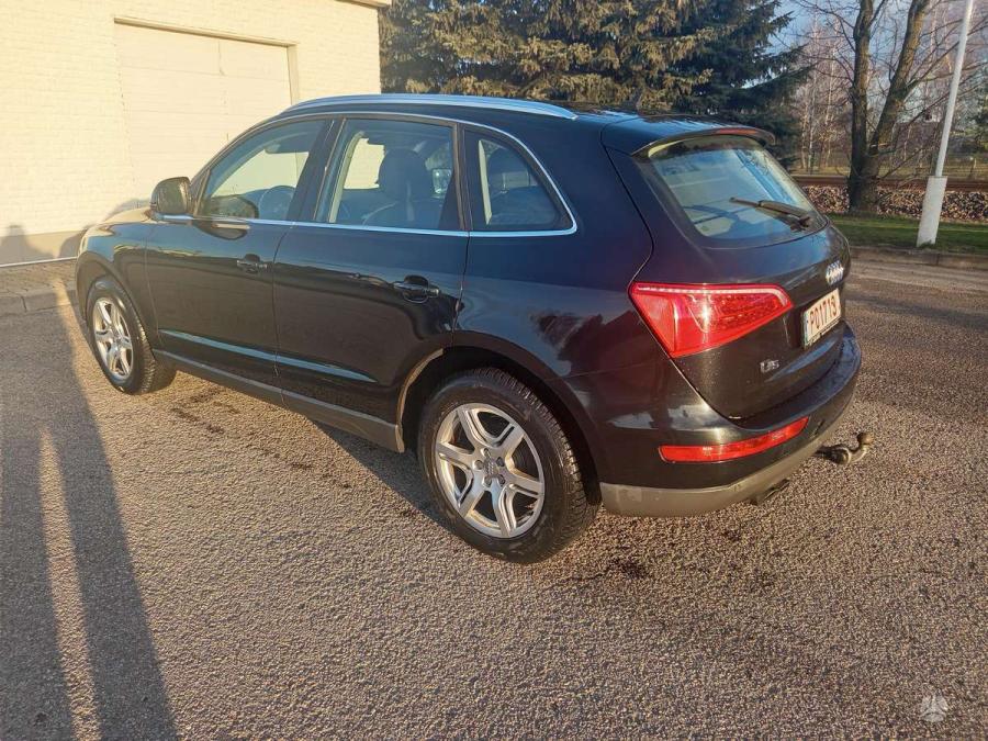Black Audi Q5 2010 in Marijampole, with an engine capacity of 1.97 L and mileage of 312 thousand km for 7800 €, photo 7 on AUTOMOTO.COM.LV