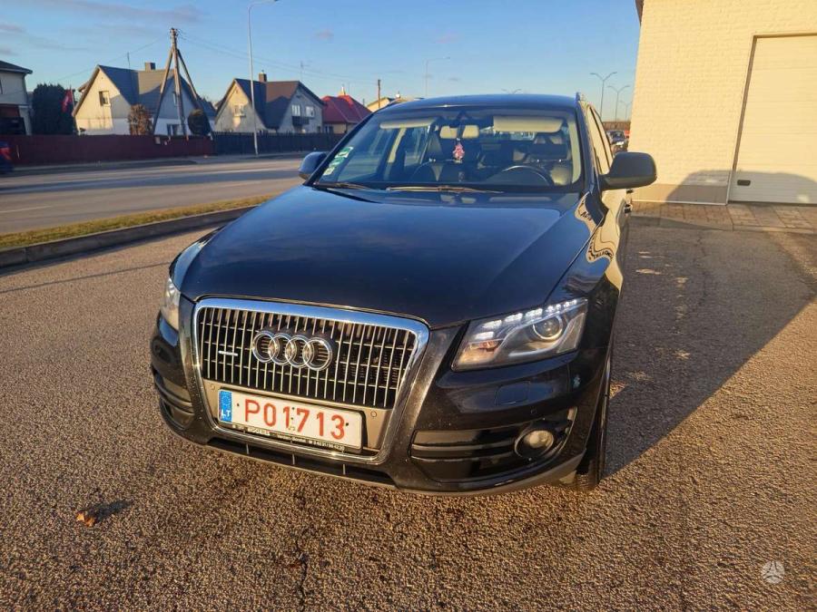 Black Audi Q5 2010 in Marijampole, with an engine capacity of 1.97 L and mileage of 312 thousand km for 7800 €, photo 10 on AUTOMOTO.COM.LV