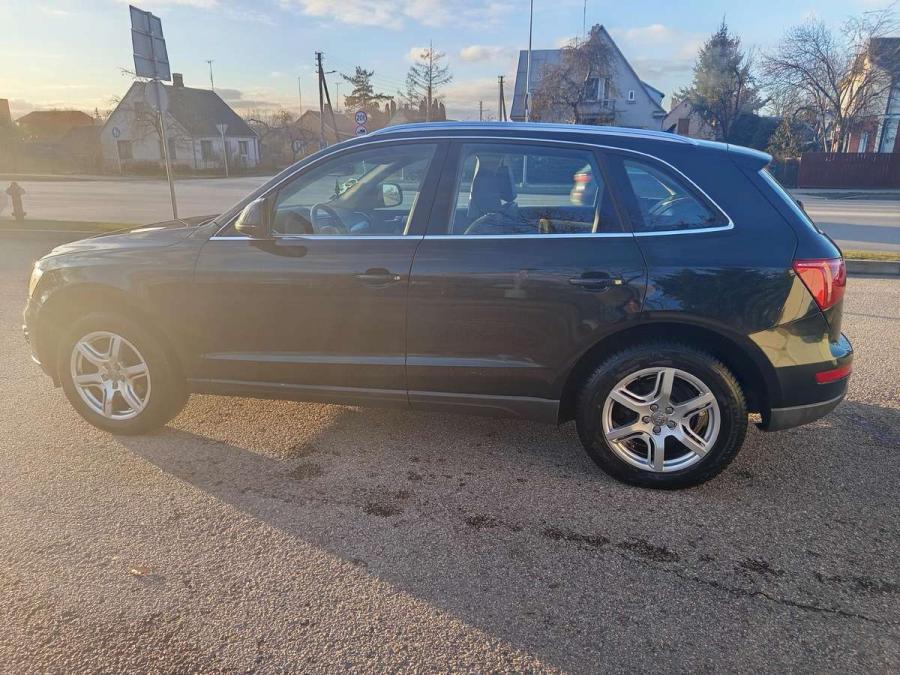 Black Audi Q5 2010 in Marijampole, with an engine capacity of 1.97 L and mileage of 312 thousand km for 7800 €, photo 15 on AUTOMOTO.COM.LV