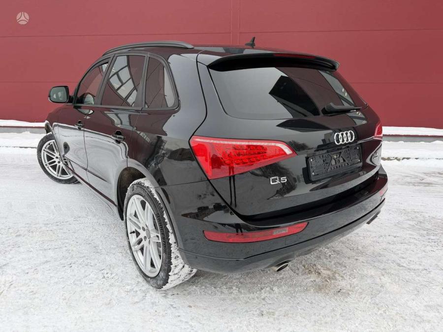 Melns Audi Q5 2010 Kauņa, ar dzinēja tilpumu 2.97 L un nobraukumu 266 tūkst. km par 9950 €, foto 2 vietnē AUTOMOTO.COM.LV