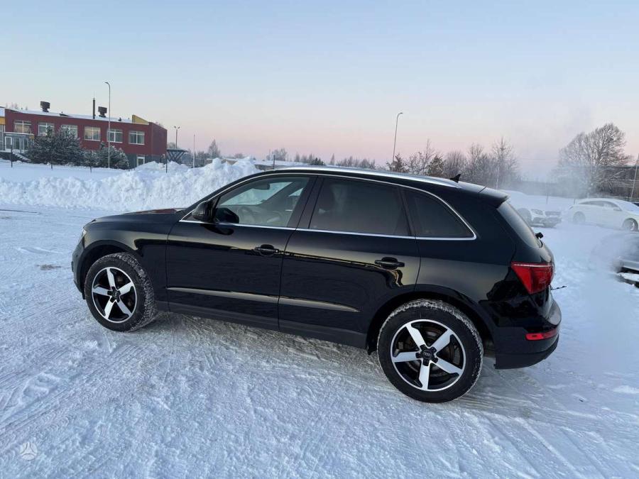 Melns Audi Q5 2010 Telšiai, ar dzinēja tilpumu 1.97 L un nobraukumu 192 tūkst. km par 9200 €, foto 3 vietnē AUTOMOTO.COM.LV