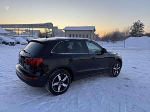 Melns Audi Q5 2010 Telšiai, ar dzinēja tilpumu 1.97 L un nobraukumu 192 tūkst. km par 9200 €, foto 7 vietnē AUTOMOTO.COM.LV