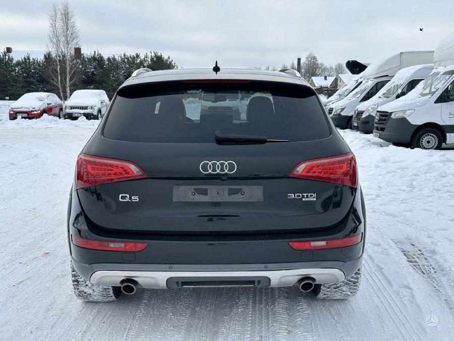 Black Audi Q5 2010 in Taurage, with an engine capacity of 2.97 L and mileage of 318 thousand km for 9300 €, photo 5 on AUTOMOTO.COM.LV