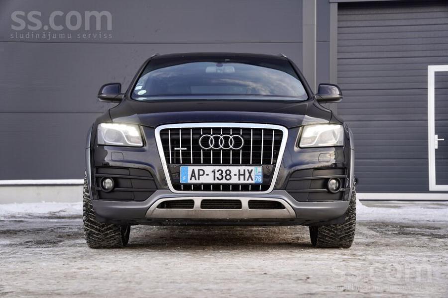 Black Audi Q5 2010 in Riga, with an engine capacity of 3.00 L and mileage of 317 thousand km for 10990 €, photo 2 on AUTOMOTO.COM.LV