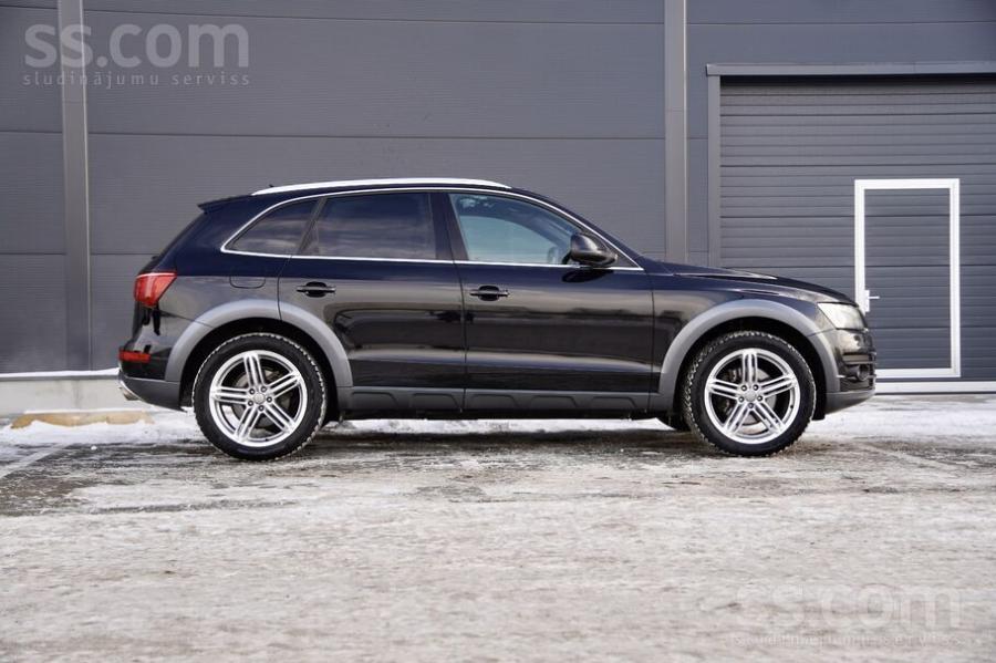 Black Audi Q5 2010 in Riga, with an engine capacity of 3.00 L and mileage of 317 thousand km for 10990 €, photo 5 on AUTOMOTO.COM.LV