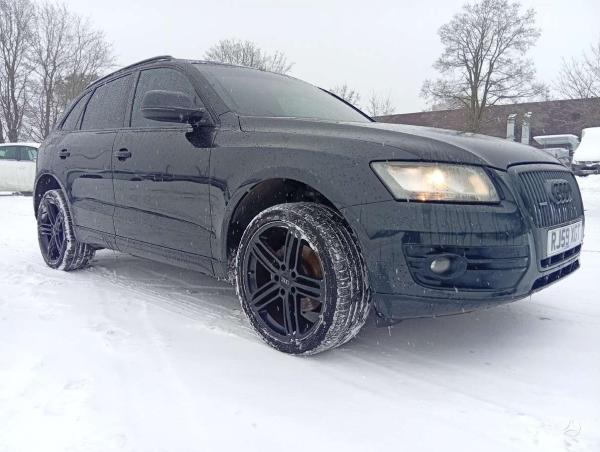 Black Audi Q5 2010 in Kaunas, with an engine capacity of 1.97 L and mileage of 169 thousand km for 3900 €, photo 2 on AUTOMOTO.COM.LV