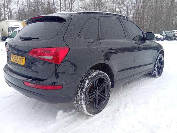 Black Audi Q5 2010 in Kaunas, with an engine capacity of 1.97 L and mileage of 169 thousand km for 3900 €, photo 8 on AUTOMOTO.COM.LV