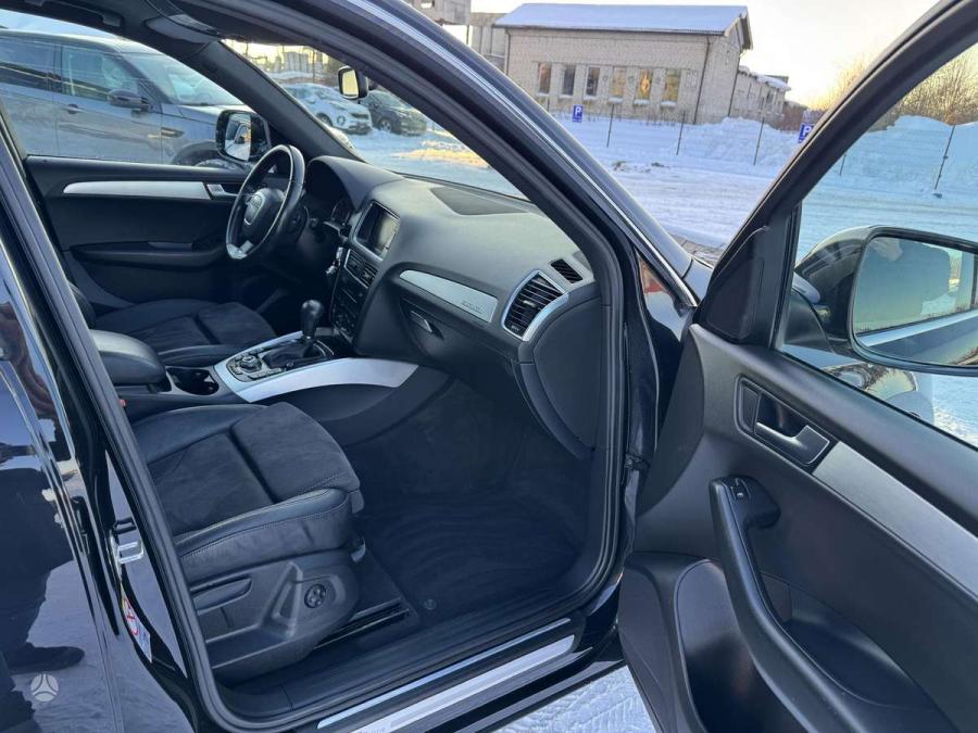 Melns Audi Q5 2010 Telšiai, ar dzinēja tilpumu 3.00 L un nobraukumu 265 tūkst. km par 9500 €, foto 23 vietnē AUTOMOTO.COM.LV