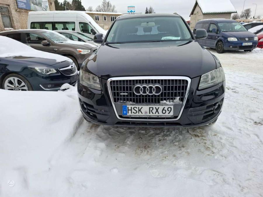 Black Audi Q5 2010 in Utena, with an engine capacity of 1.97 L and mileage of 230 thousand km for 8200 €, photo 3 on AUTOMOTO.COM.LV