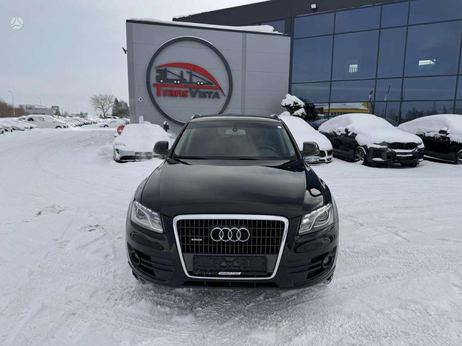 Black Audi Q5 2010 in Telschi, with an engine capacity of 1.97 L and mileage of 266 thousand km for 8999 €, photo 1 on AUTOMOTO.COM.LV