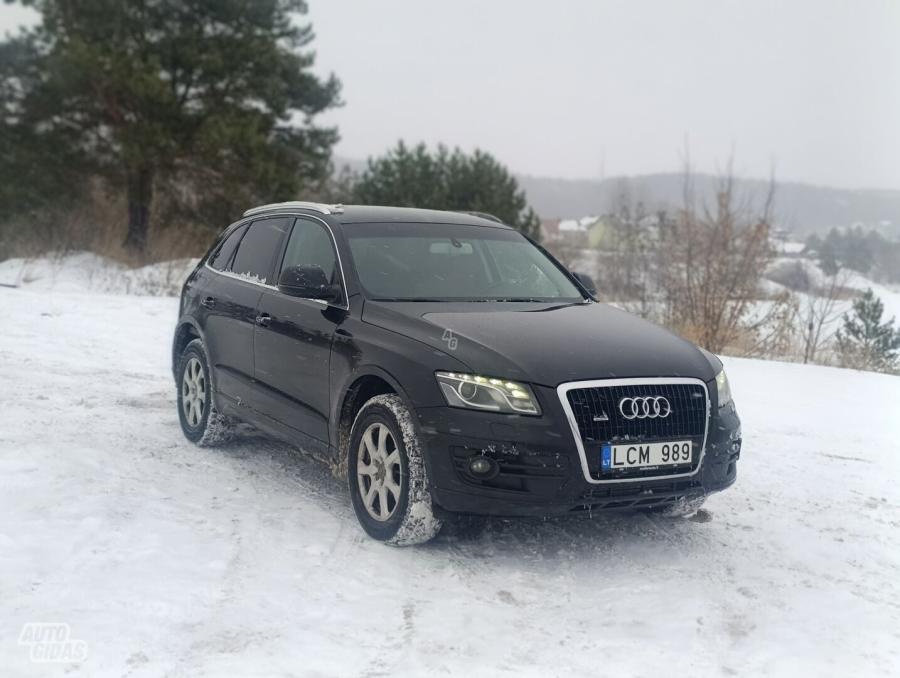 Black Audi Q5 2010 in Kaunas, with an engine capacity of 3.00 L and mileage of 413 thousand km for 5600 €, photo 2 on AUTOMOTO.COM.LV