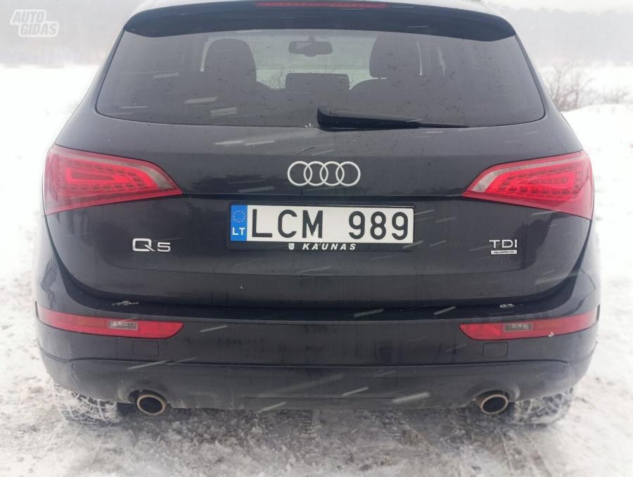 Black Audi Q5 2010 in Kaunas, with an engine capacity of 3.00 L and mileage of 413 thousand km for 5600 €, photo 8 on AUTOMOTO.COM.LV