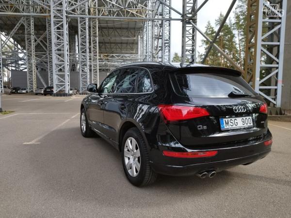 Melns Audi Q5 2010 Druskininkai, ar dzinēja tilpumu 2.00 L un nobraukumu 242 tūkst. km par 9799 €, foto 7 vietnē AUTOMOTO.COM.LV