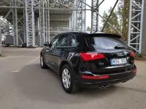Melns Audi Q5 2010 Druskininkai, ar dzinēja tilpumu 2.00 L un nobraukumu 242 tūkst. km par 9799 €, foto 8 vietnē AUTOMOTO.COM.LV