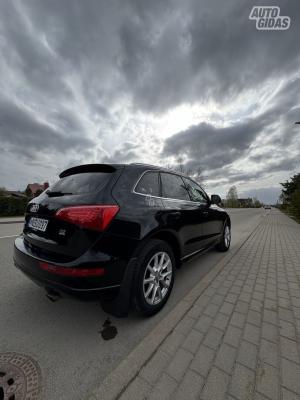 Black Audi Q5 2010 in Kaunas, with an engine capacity of 3.20 L and mileage of 298 thousand km for 6400 €, photo 4 on AUTOMOTO.COM.LV