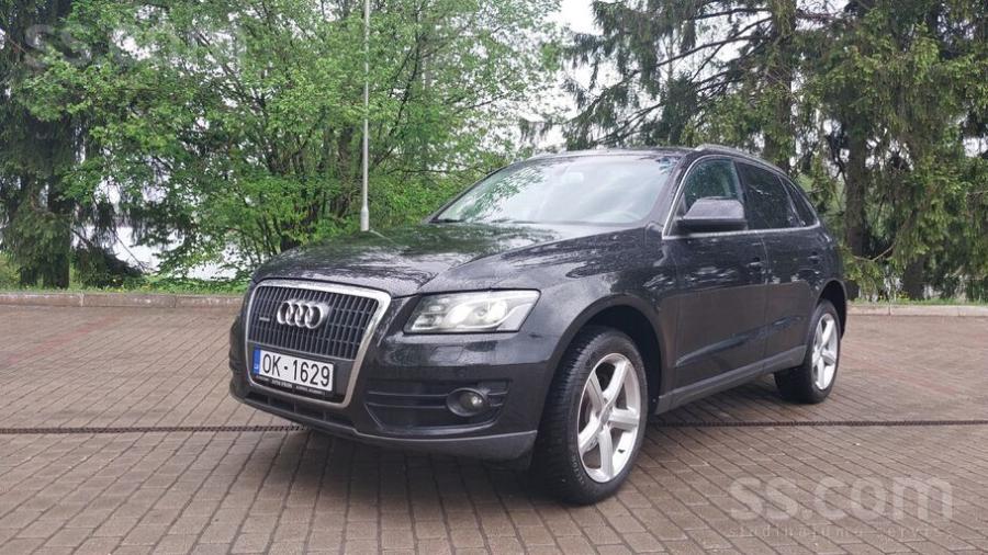 Melns Audi Q5 2010 Alūksne, ar dzinēja tilpumu 2.00 L un nobraukumu 0 tūkst. km par 8250 €, foto 1 vietnē AUTOMOTO.COM.LV