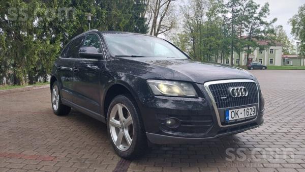 Melns Audi Q5 2010 Alūksne, ar dzinēja tilpumu 2.00 L un nobraukumu 0 tūkst. km par 8250 €, foto 2 vietnē AUTOMOTO.COM.LV