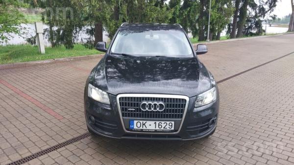Melns Audi Q5 2010 Alūksne, ar dzinēja tilpumu 2.00 L un nobraukumu 0 tūkst. km par 8250 €, foto 4 vietnē AUTOMOTO.COM.LV