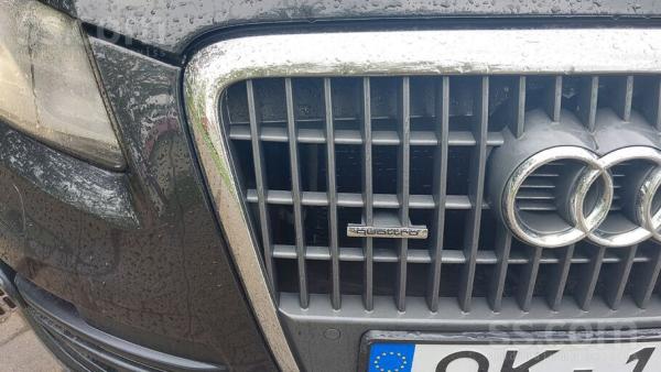 Melns Audi Q5 2010 Alūksne, ar dzinēja tilpumu 2.00 L un nobraukumu 0 tūkst. km par 8250 €, foto 6 vietnē AUTOMOTO.COM.LV
