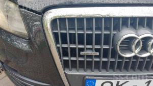 Melns Audi Q5 2010 Alūksne, ar dzinēja tilpumu 2.00 L un nobraukumu 0 tūkst. km par 8250 €, foto 7 vietnē AUTOMOTO.COM.LV