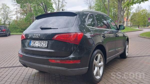 Melns Audi Q5 2010 Alūksne, ar dzinēja tilpumu 2.00 L un nobraukumu 0 tūkst. km par 8250 €, foto 10 vietnē AUTOMOTO.COM.LV