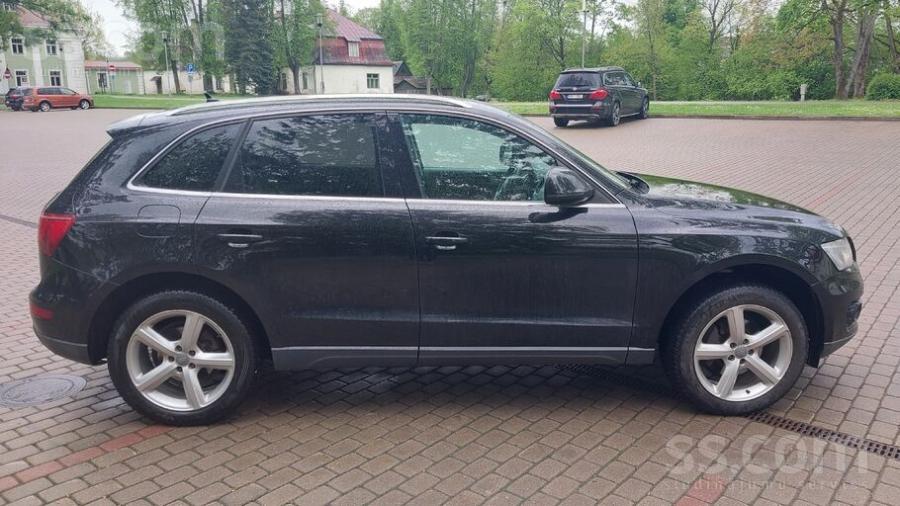 Melns Audi Q5 2010 Alūksne, ar dzinēja tilpumu 2.00 L un nobraukumu 0 tūkst. km par 8250 €, foto 17 vietnē AUTOMOTO.COM.LV