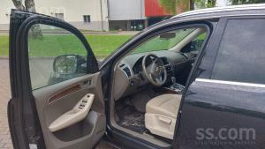 Melns Audi Q5 2010 Alūksne, ar dzinēja tilpumu 2.00 L un nobraukumu 0 tūkst. km par 8250 €, foto 19 vietnē AUTOMOTO.COM.LV
