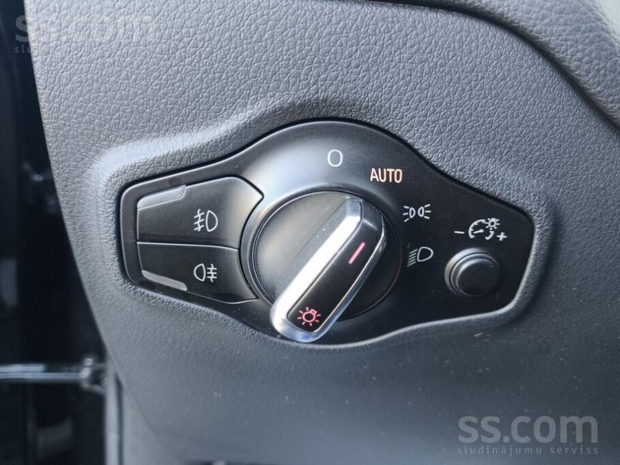 Black Audi Q5 2010 in Riga, with an engine capacity of 3.00 L and mileage of 249 thousand km for 9200 €, photo 11 on AUTOMOTO.COM.LV