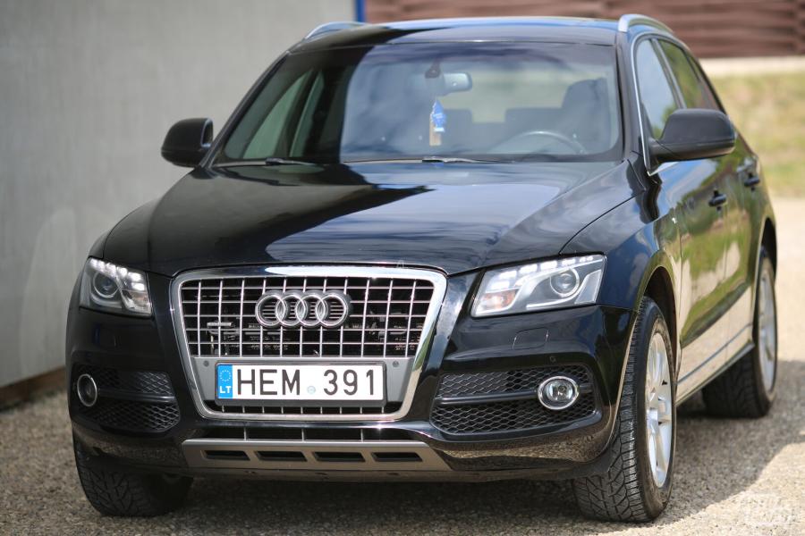 Black Audi Q5 2010 in Siauliai, with an engine capacity of 3.20 L and mileage of 471 thousand km for 5800 €, photo 6 on AUTOMOTO.COM.LV
