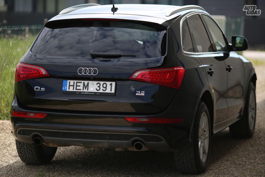 Black Audi Q5 2010 in Siauliai, with an engine capacity of 3.20 L and mileage of 471 thousand km for 5800 €, photo 7 on AUTOMOTO.COM.LV