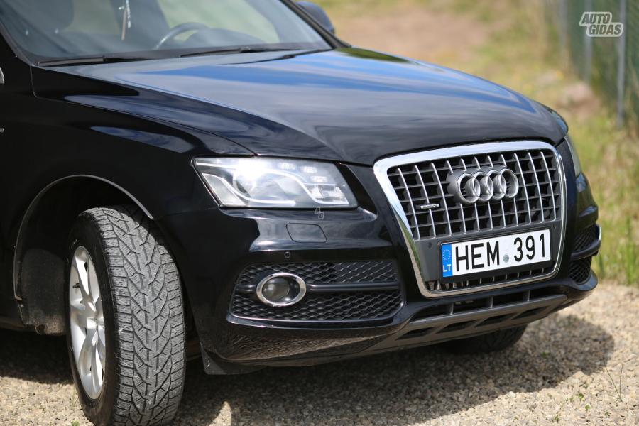 Black Audi Q5 2010 in Siauliai, with an engine capacity of 3.20 L and mileage of 471 thousand km for 5800 €, photo 8 on AUTOMOTO.COM.LV