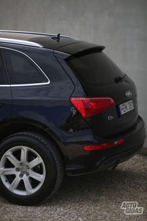 Black Audi Q5 2010 in Siauliai, with an engine capacity of 3.20 L and mileage of 471 thousand km for 5800 €, photo 11 on AUTOMOTO.COM.LV