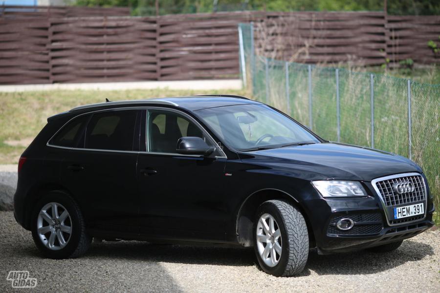 Black Audi Q5 2010 in Siauliai, with an engine capacity of 3.20 L and mileage of 471 thousand km for 5800 €, photo 12 on AUTOMOTO.COM.LV
