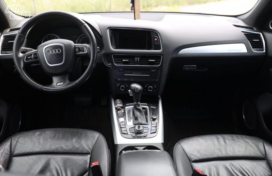 Black Audi Q5 2010 in Siauliai, with an engine capacity of 3.20 L and mileage of 471 thousand km for 5800 €, photo 17 on AUTOMOTO.COM.LV