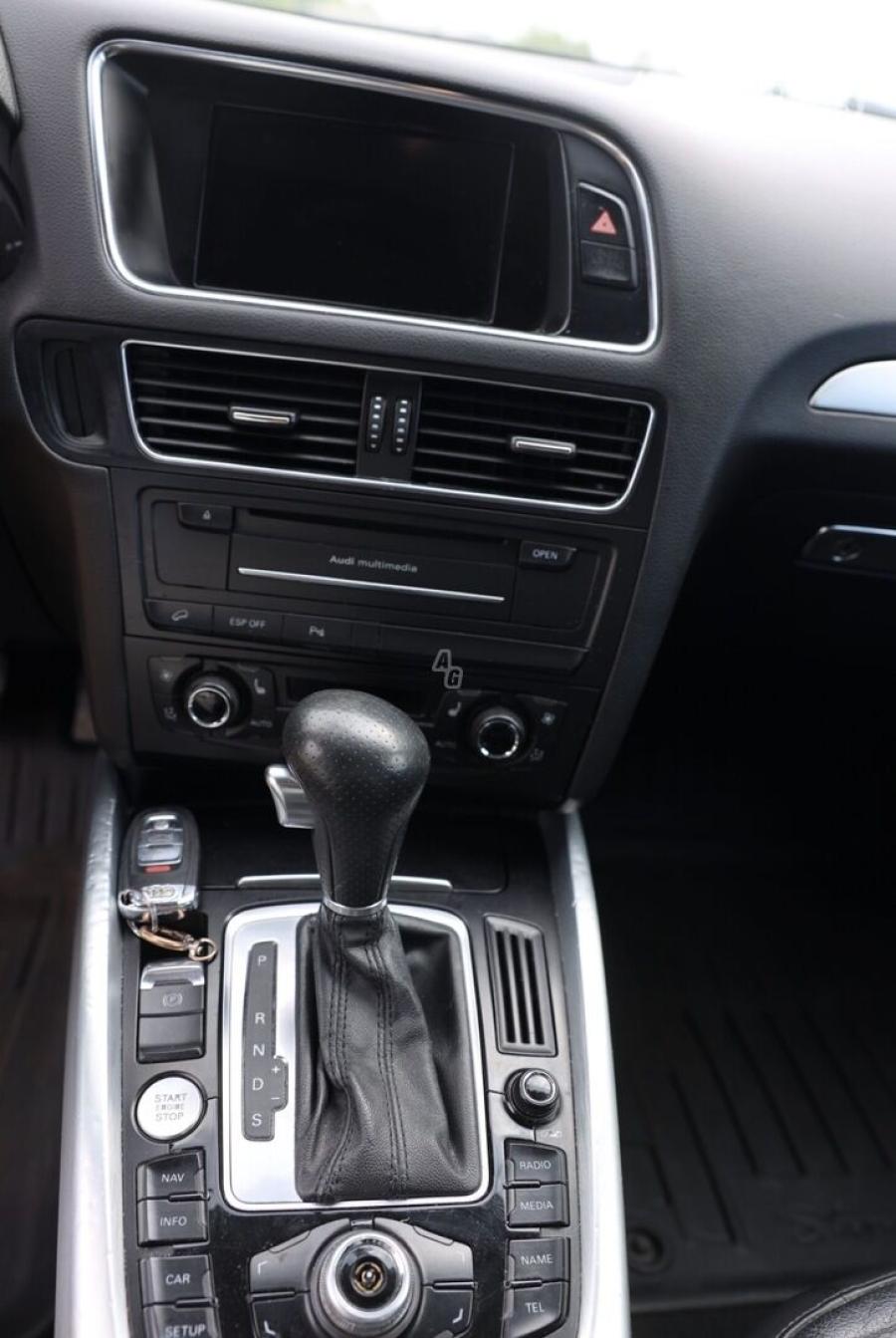 Black Audi Q5 2010 in Siauliai, with an engine capacity of 3.20 L and mileage of 471 thousand km for 5800 €, photo 19 on AUTOMOTO.COM.LV