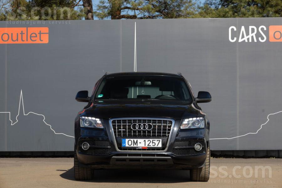 Black Audi Q5 2010 in Riga, with an engine capacity of 3.00 L and mileage of 347 thousand km for 9990 €, photo 3 on AUTOMOTO.COM.LV