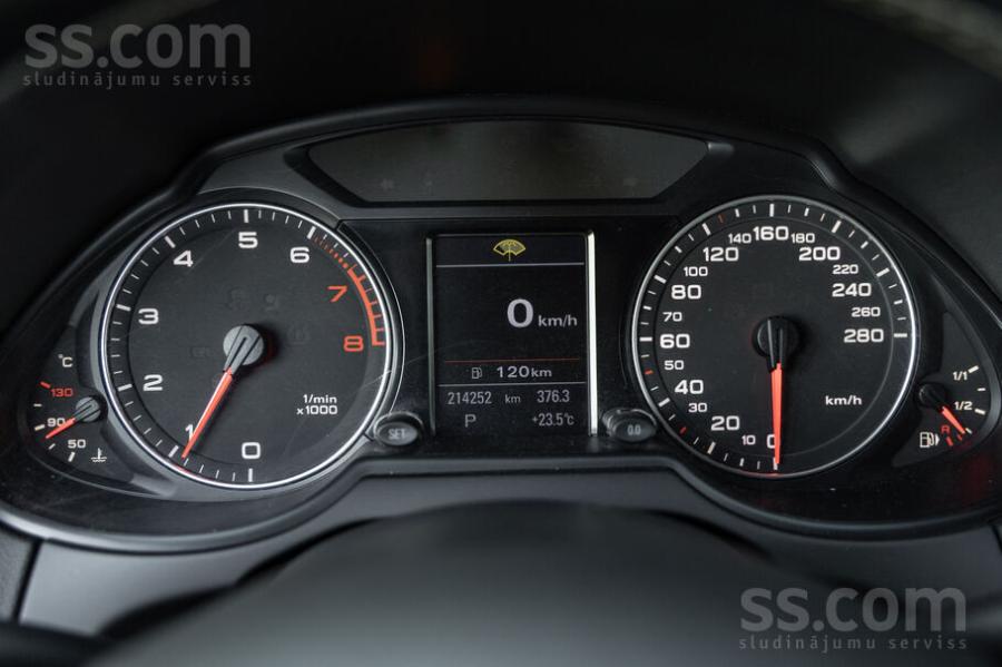 Melns Audi Q5 2010 Jelgava, ar dzinēja tilpumu 2.00 L un nobraukumu 212 tūkst. km par 10400 €, foto 28 vietnē AUTOMOTO.COM.LV