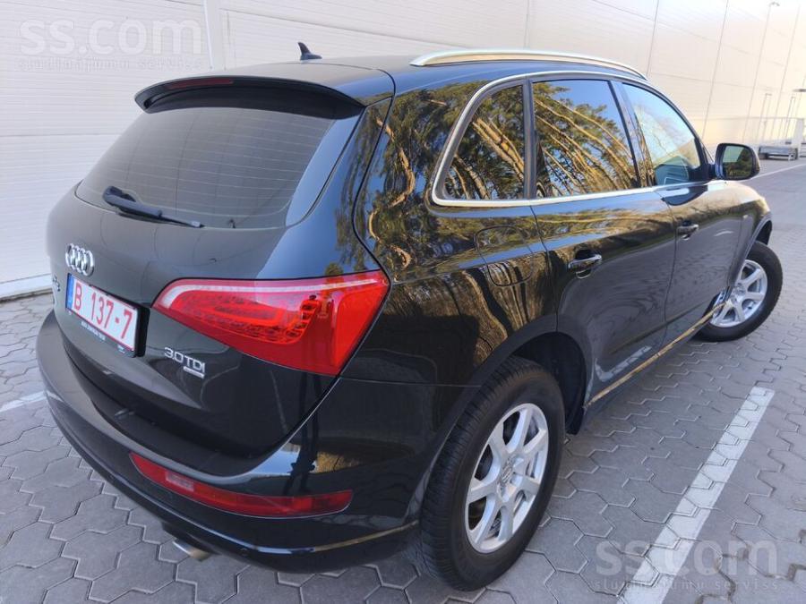 Black Audi Q5 2010 in Riga, with an engine capacity of 3.00 L and mileage of 0 thousand km for 9000 €, photo 5 on AUTOMOTO.COM.LV