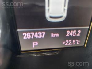 Black Audi Q5 2010 in Riga, with an engine capacity of 3.00 L and mileage of 0 thousand km for 8695 €, photo 27 on AUTOMOTO.COM.LV