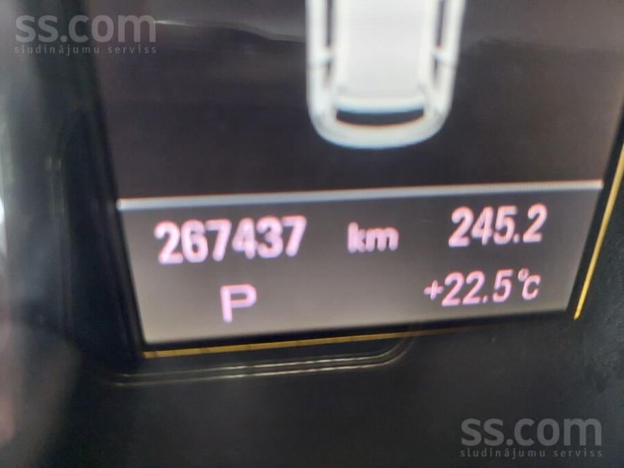 Black Audi Q5 2010 in Riga, with an engine capacity of 3.00 L and mileage of 0 thousand km for 8695 €, photo 27 on AUTOMOTO.COM.LV